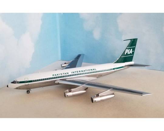 AeroClassics AC211186A 1:200 Pakistan International B720 AP-AXL – MTS ...