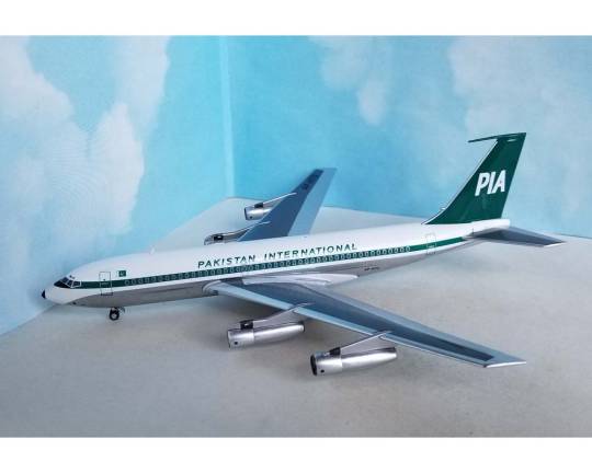 AeroClassics AC211186B 1:200 Pakistan International B720 AP-ATQ – MTS ...
