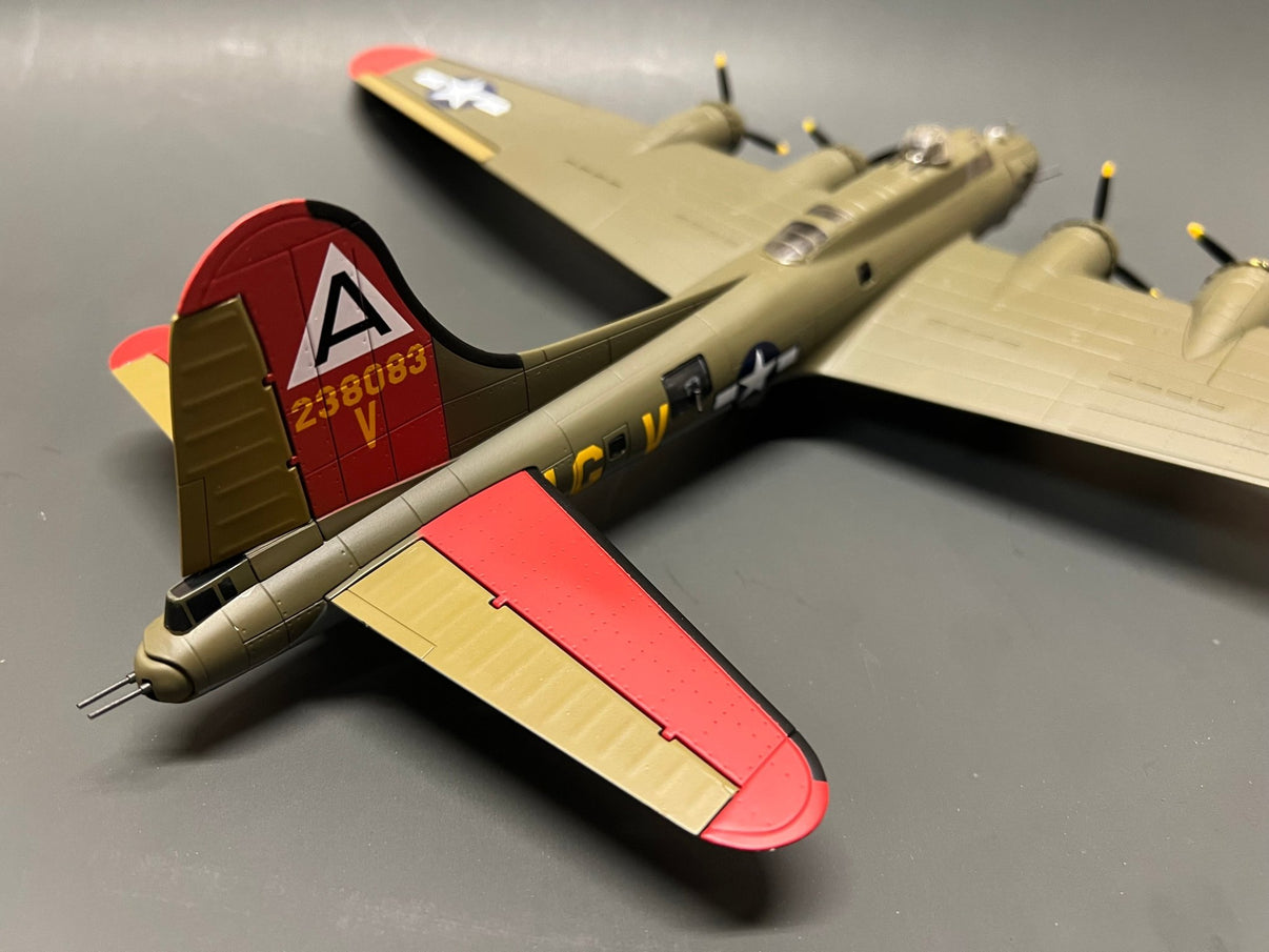 Air Force 1 AF1-0110DW 1:72 B-17 Flying Fortress Man O' War, 323RD BS ...