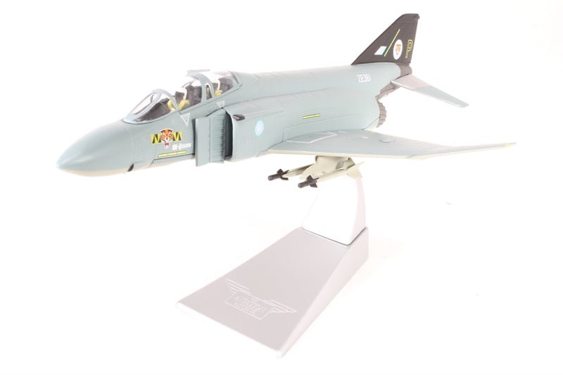 Corgi A33202 McDonnell Douglas F-4J Phantom II RAF No.74 Sqn-MTS ...