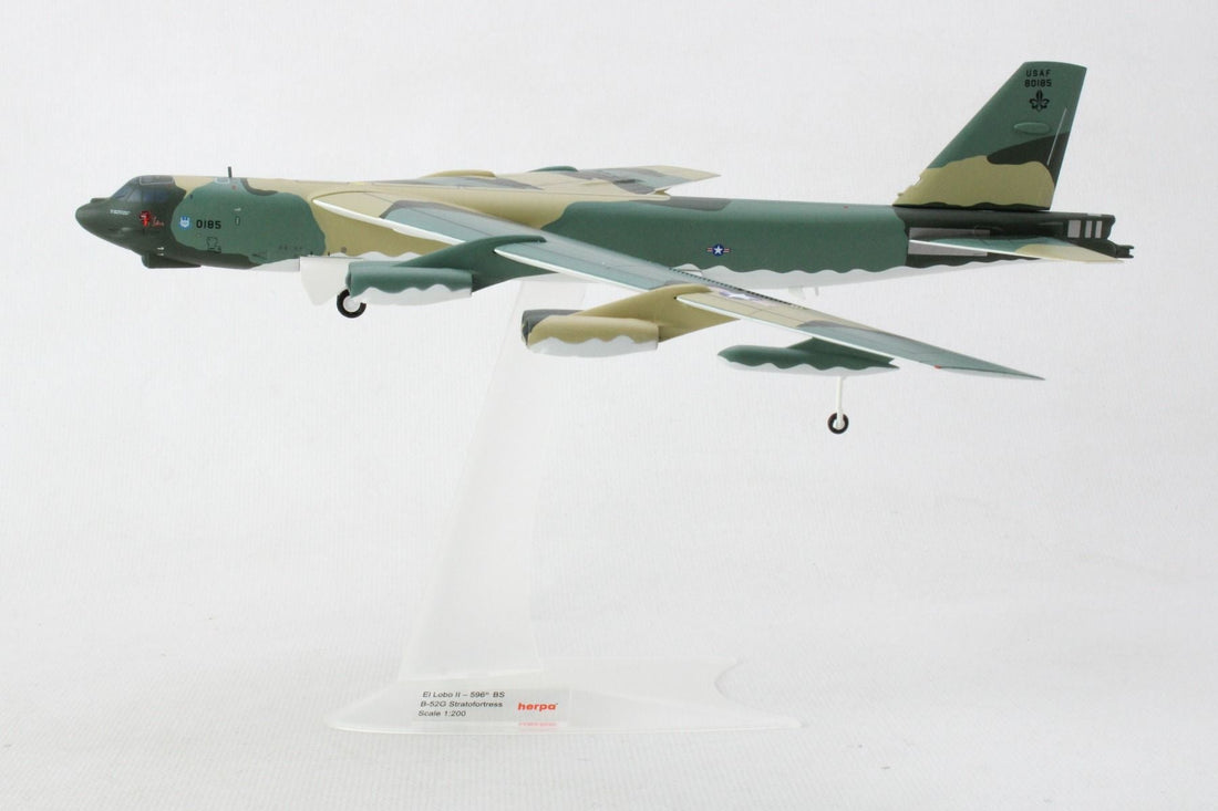 Herpa Wings 572767 1:200 USAF B-52G 596th Bomber Squadron, 2nd Bomb ...