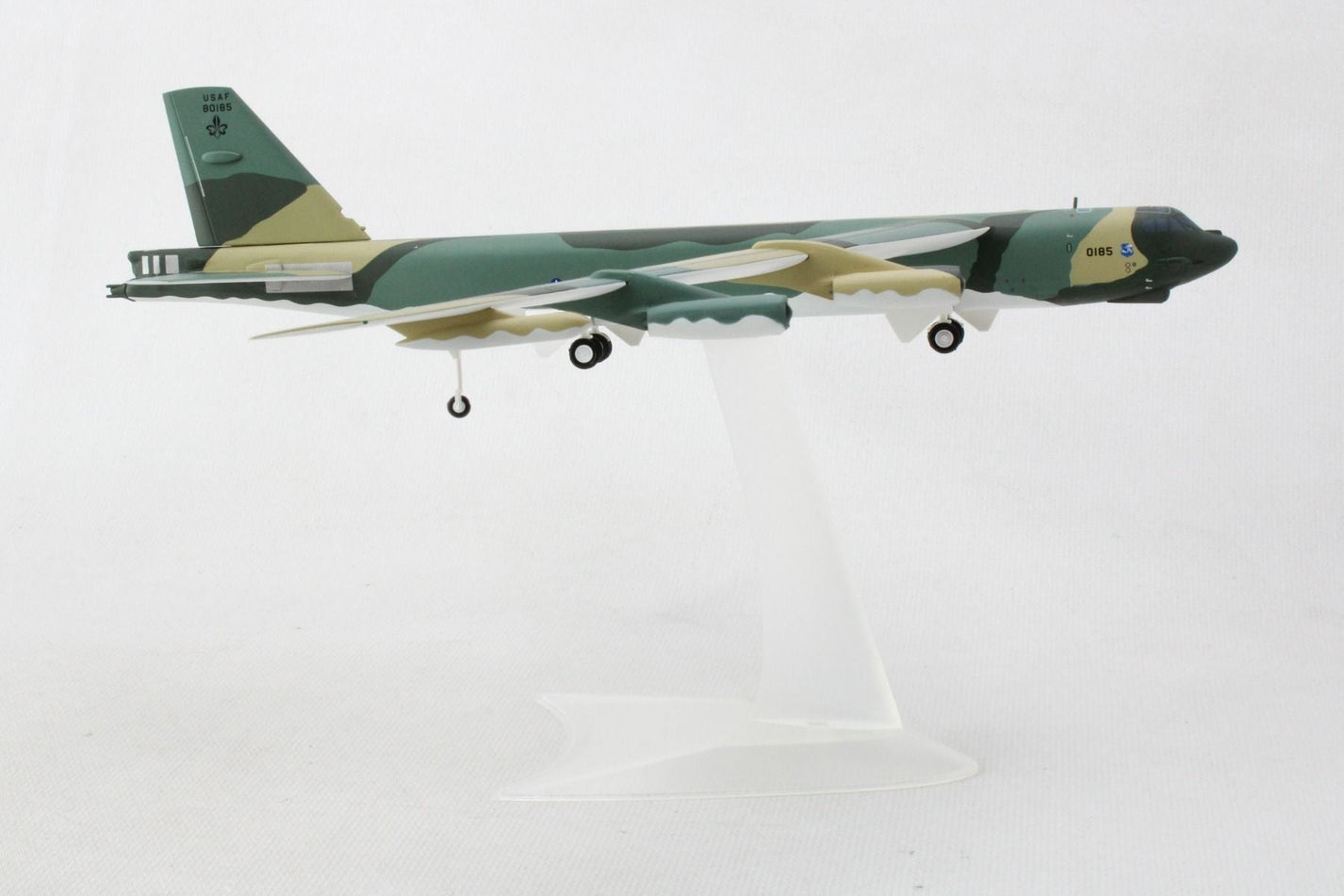 Herpa Wings 572767 1:200 USAF B-52G 596th Bomber Squadron, 2nd Bomb ...