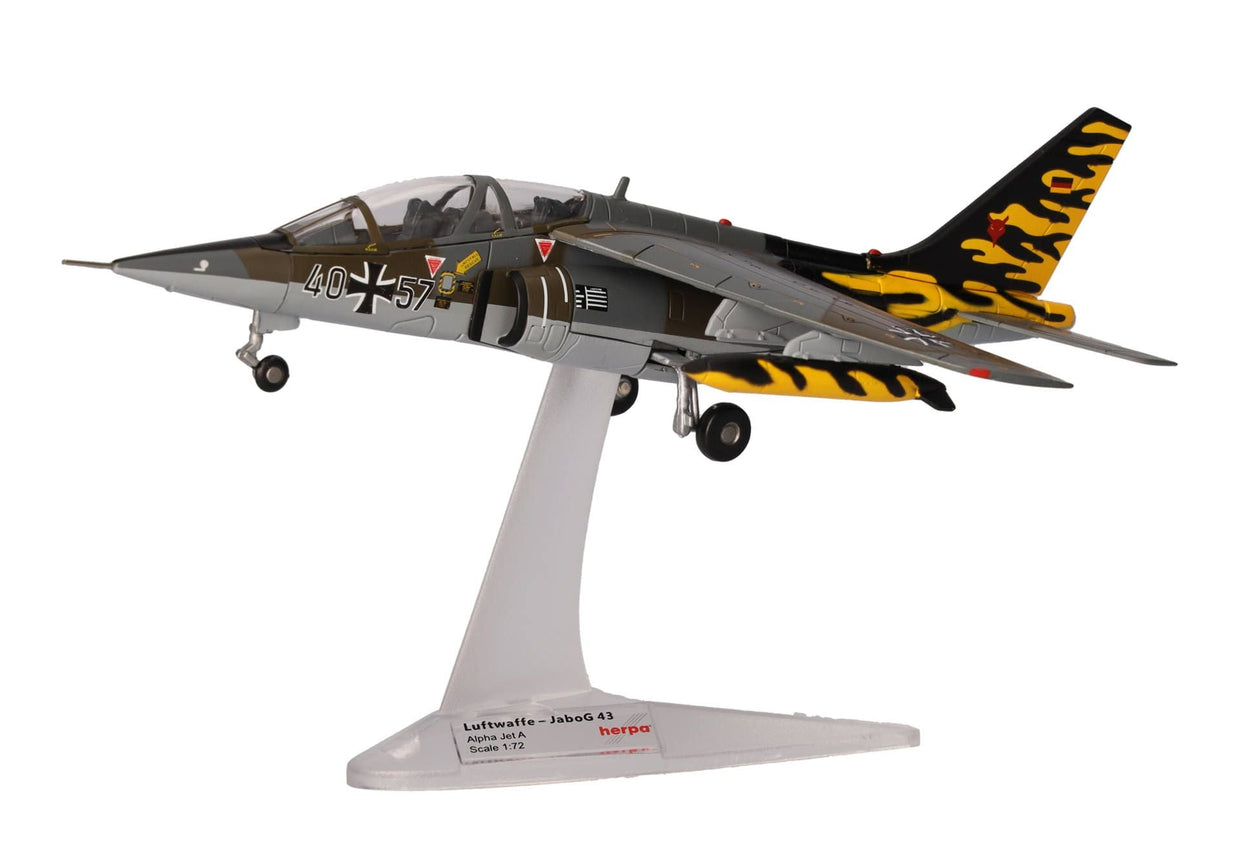 Herpa Wings Diecast Scale Airplane Models – MTS Aviation Models