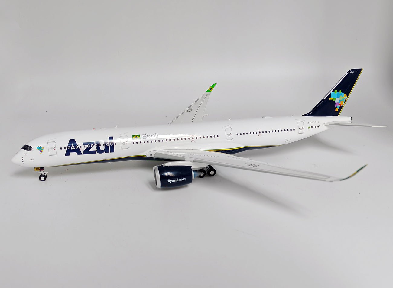 InFlight200 IF359AD0523 Azul A350-941 PR-AOW - MTS Aviation Models
