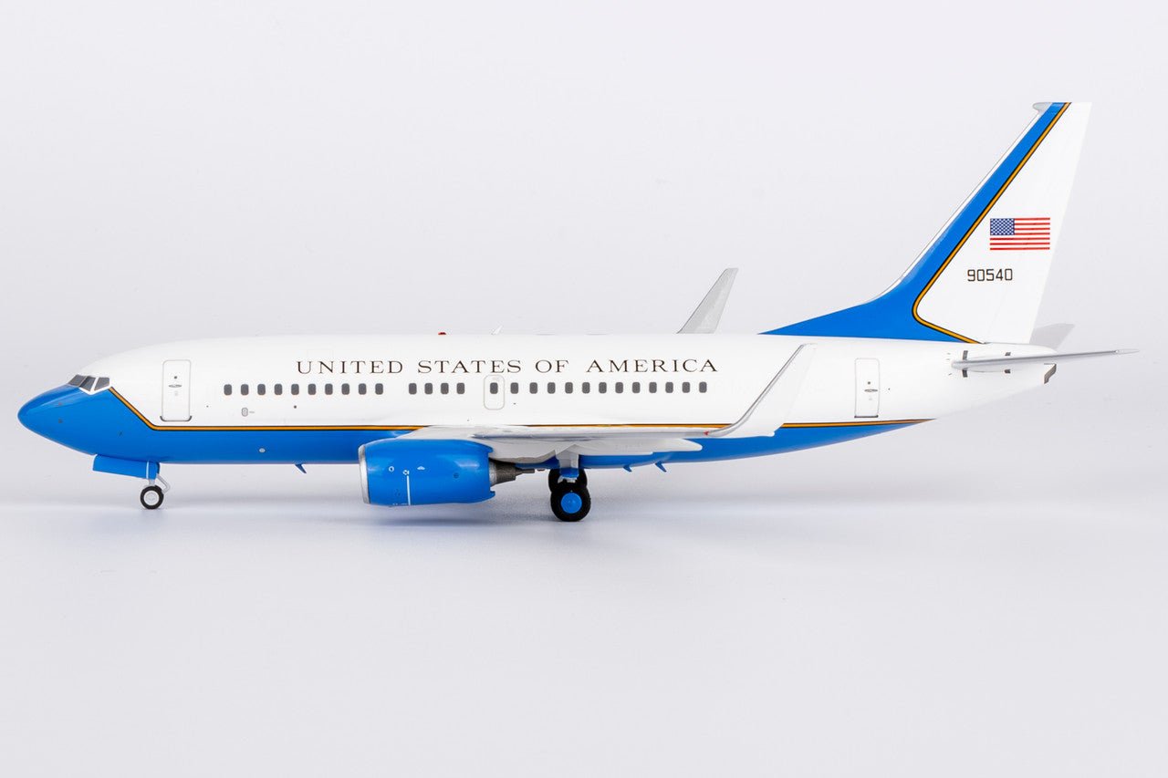 NG Models 05017 1:200 USA - Air Force C-40C (737-700 BBJ) 09-0540 – MTS ...