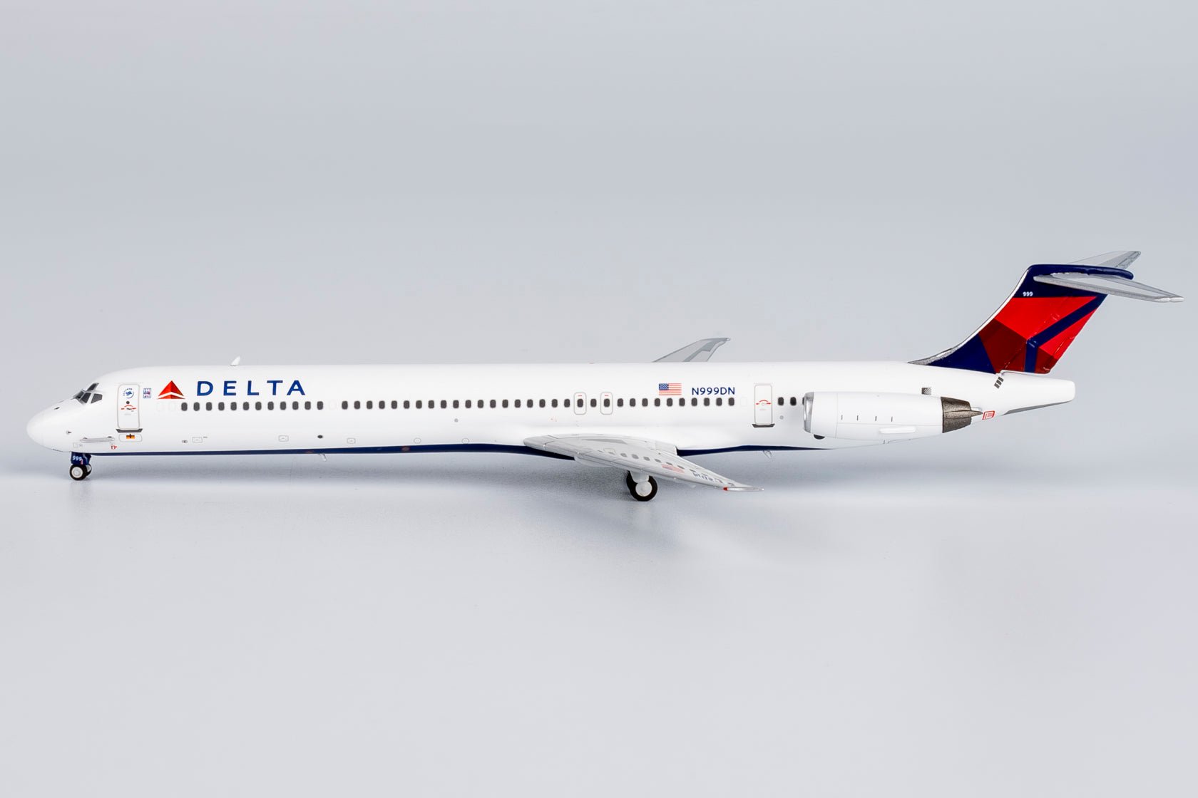 NG Models 83012 1:400 Delta Air Lines MD-88 N999DN – MTS Aviation Models
