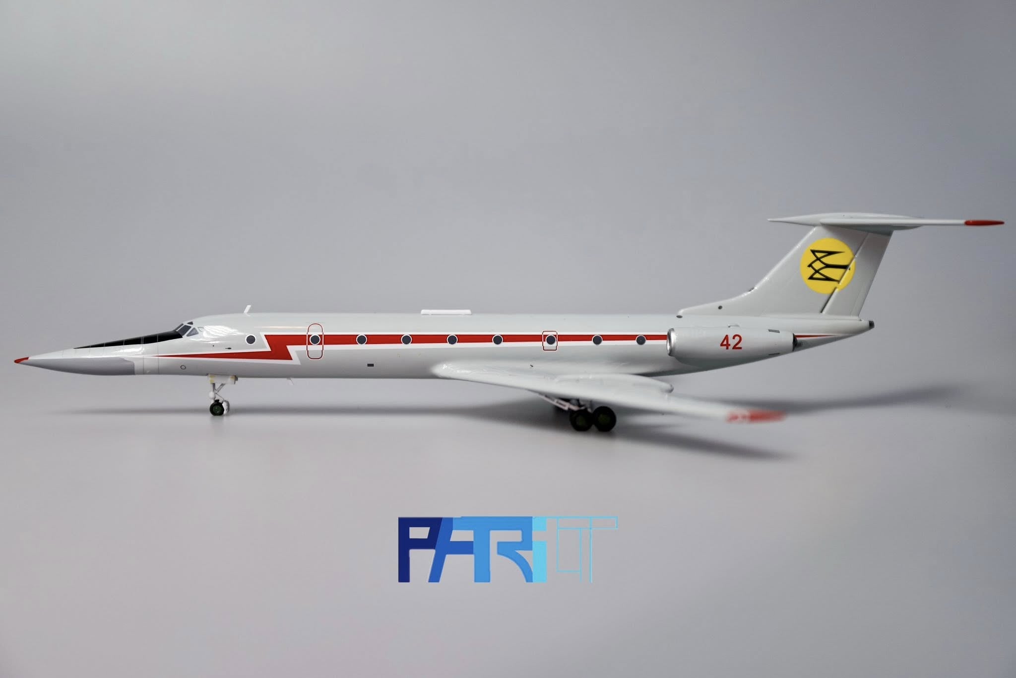 Patriot Model PT-200-008 1:200 Ukranian Air Force Tu-134UBL Red #42 ...