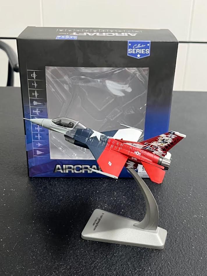 Air Force 1 AF1-0142C 1:100 F-16 Fighting Falcon 457th FS, 75 years ...