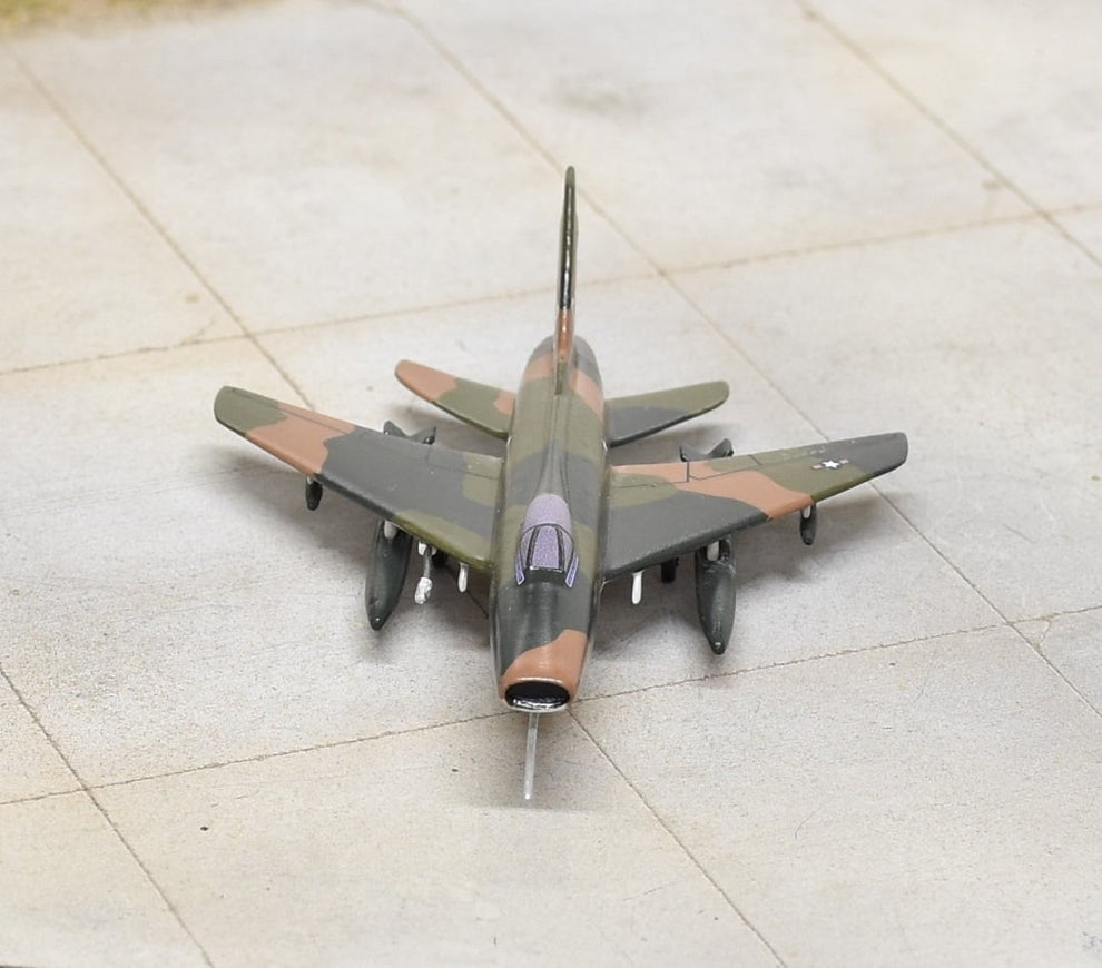 Sky Classics 1:200 SCF10003 F-100 Super Sabre 90th TFS, 3rd TFW Bein H ...