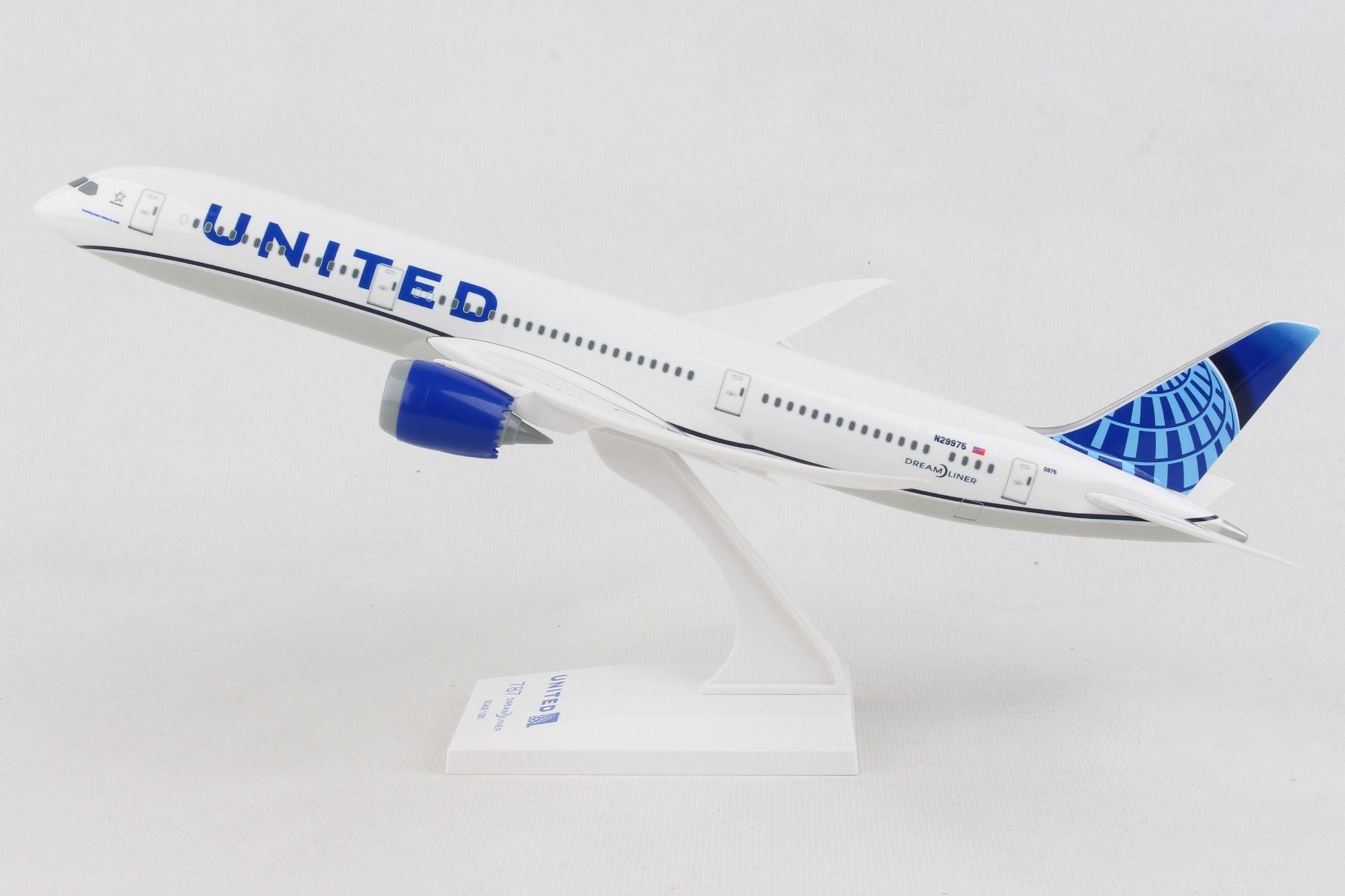 SkyMarks SKR1046 1:200 United Airlines Boeing 787-9 N24976 – MTS ...
