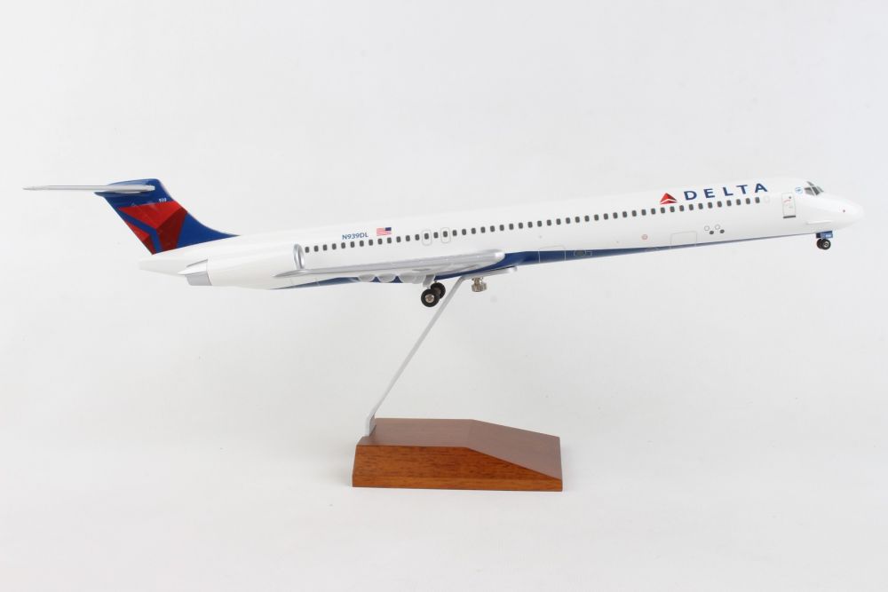 SkyMarks Supreme SKR8607 1:100 Delta MD-80 – MTS Aviation Models