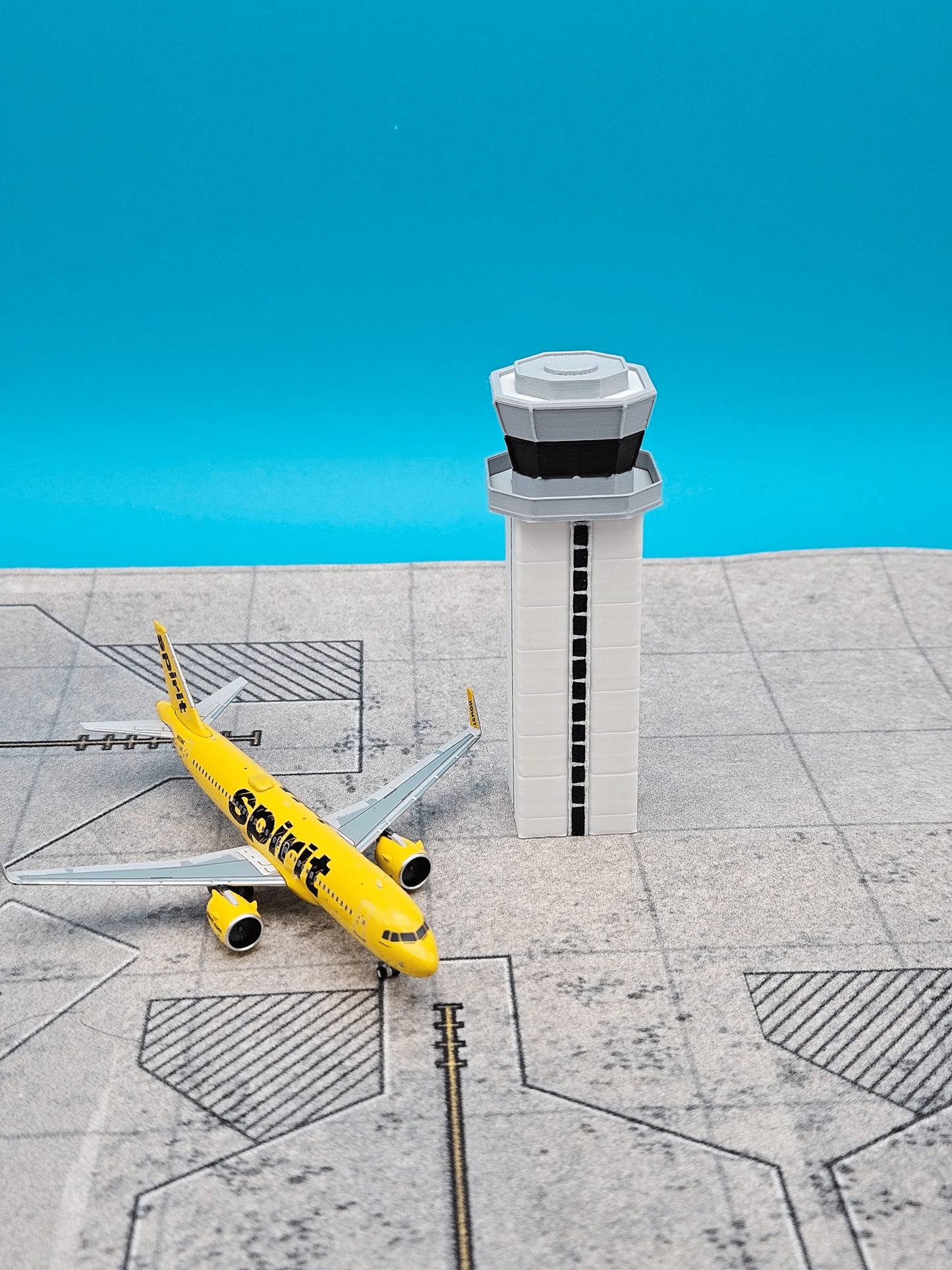Tarmac Designs 1:400 Hollywood Burbank (BUR) Air Traffic Control Tower ...