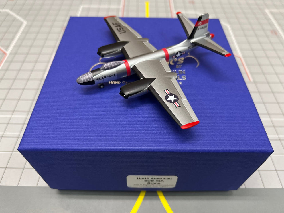 Sky Classics 1:200 EDB-45A Tornado USAF Drone, Edwards AFB - MTS ...