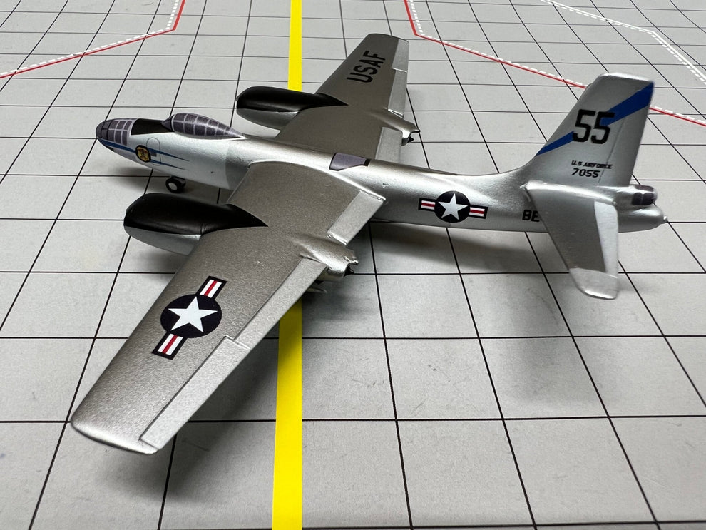 Sky Classics 1:200 USAF B-45 86th BS -MTS Aviation Models